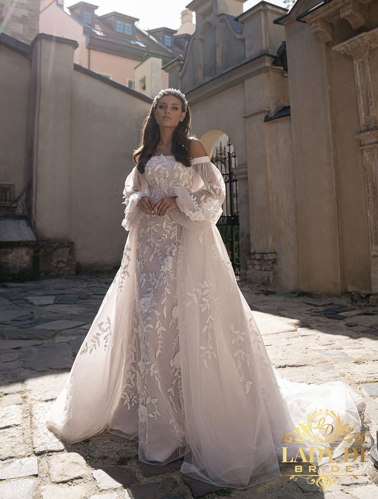 Robe De Mariée Fourreau A Traîne Détachable | Robes de Mariée ...